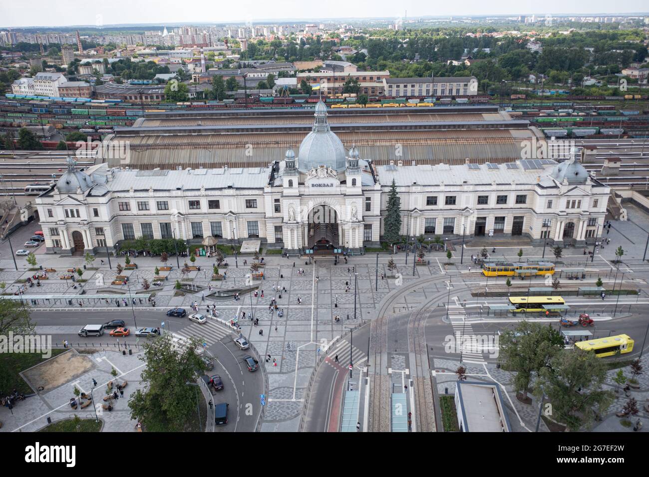 Lviv station train 2021 hi-res stock photography and images - Alamy
