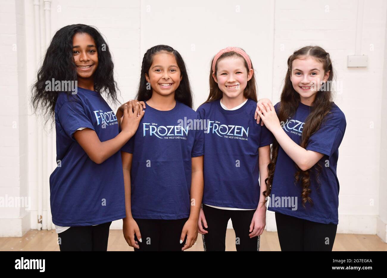 Frozen elsa theatre hi-res stock photography and images - Alamy