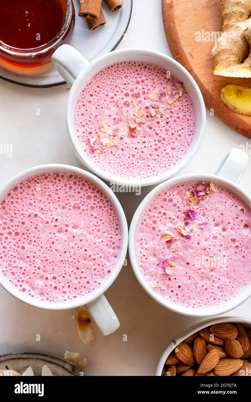 Beet rose latte hi-res stock photography and images - Alamy