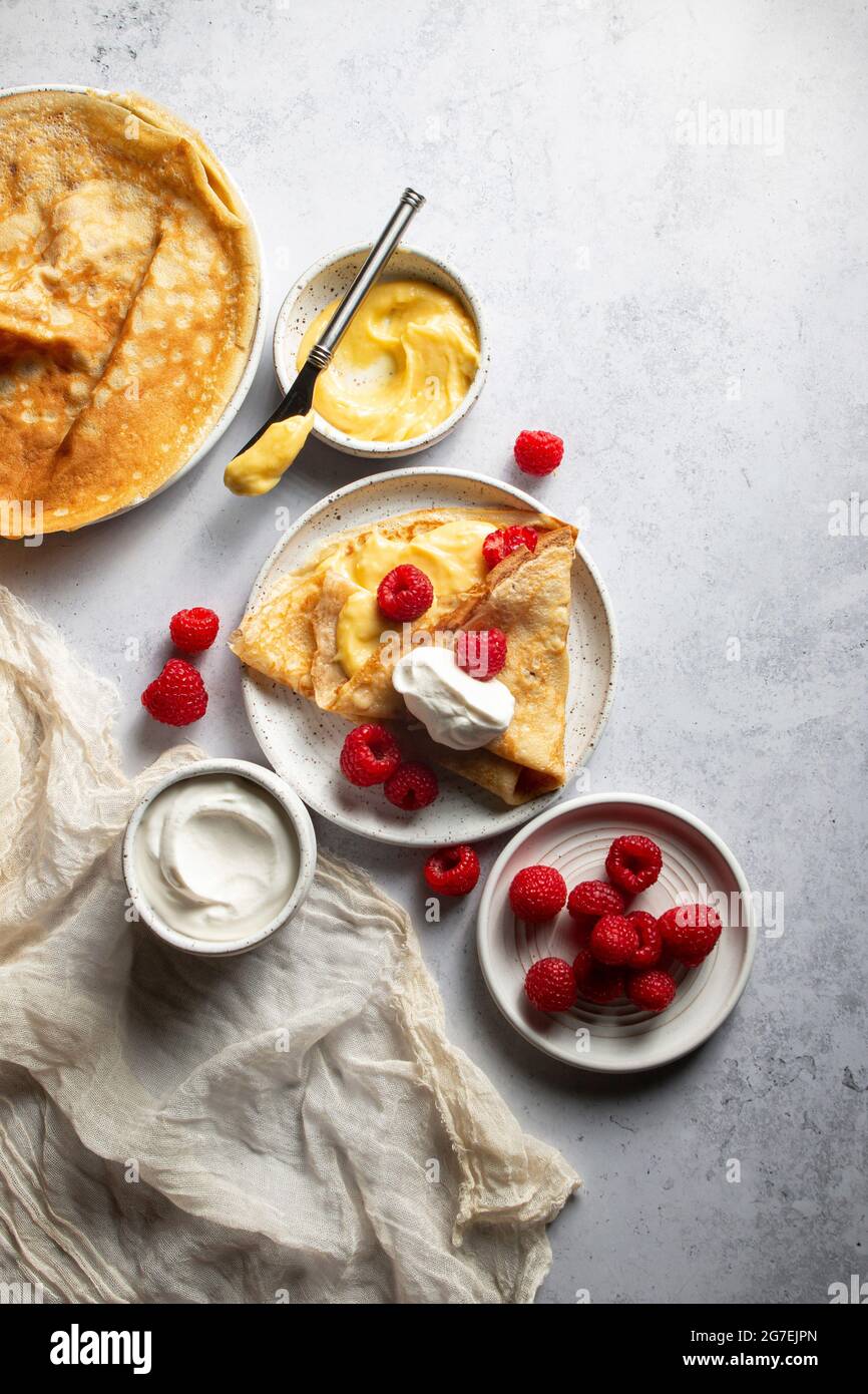 Lemon cream crepes hi-res stock photography and images - Alamy