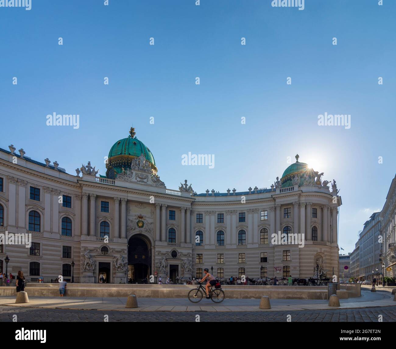 Wien, Vienna: Hofburg at gate Michaelertor, square Michaelerplatz in 01 ...