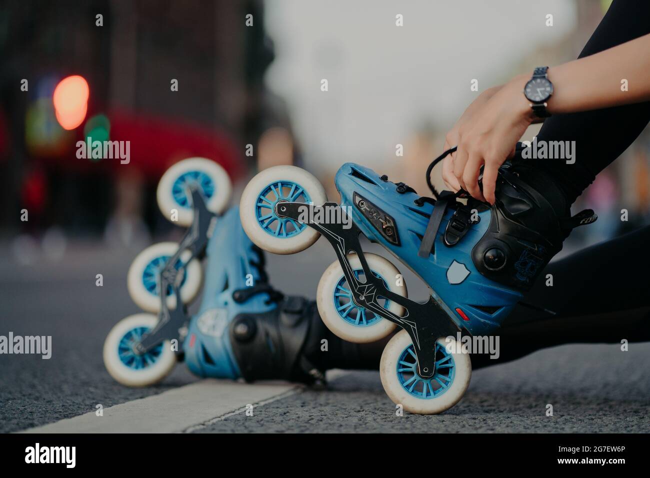 Action poses model hi-res stock photography and images - Alamy