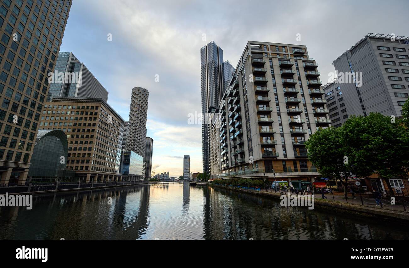 South Dock in the Canary Wharf area of London Docklands. Canary Wharf ...