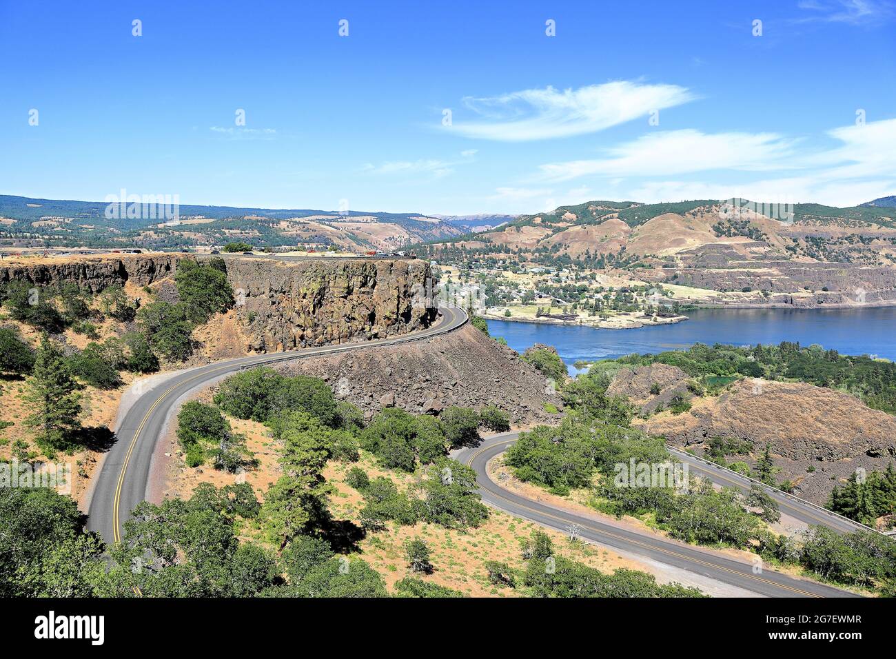 Rowen loops hi-res stock photography and images - Alamy