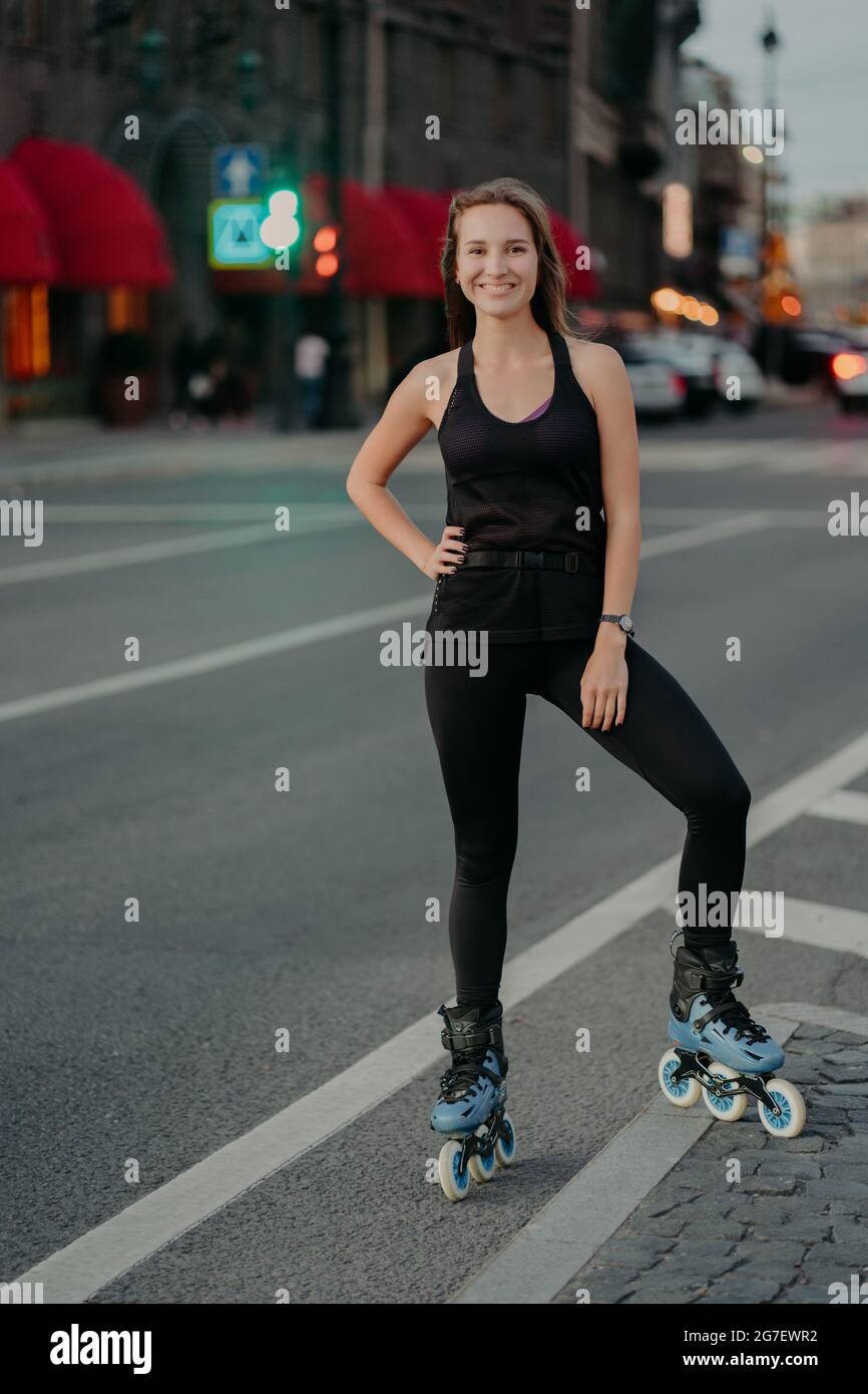 Active poses hi-res stock photography and images - Alamy
