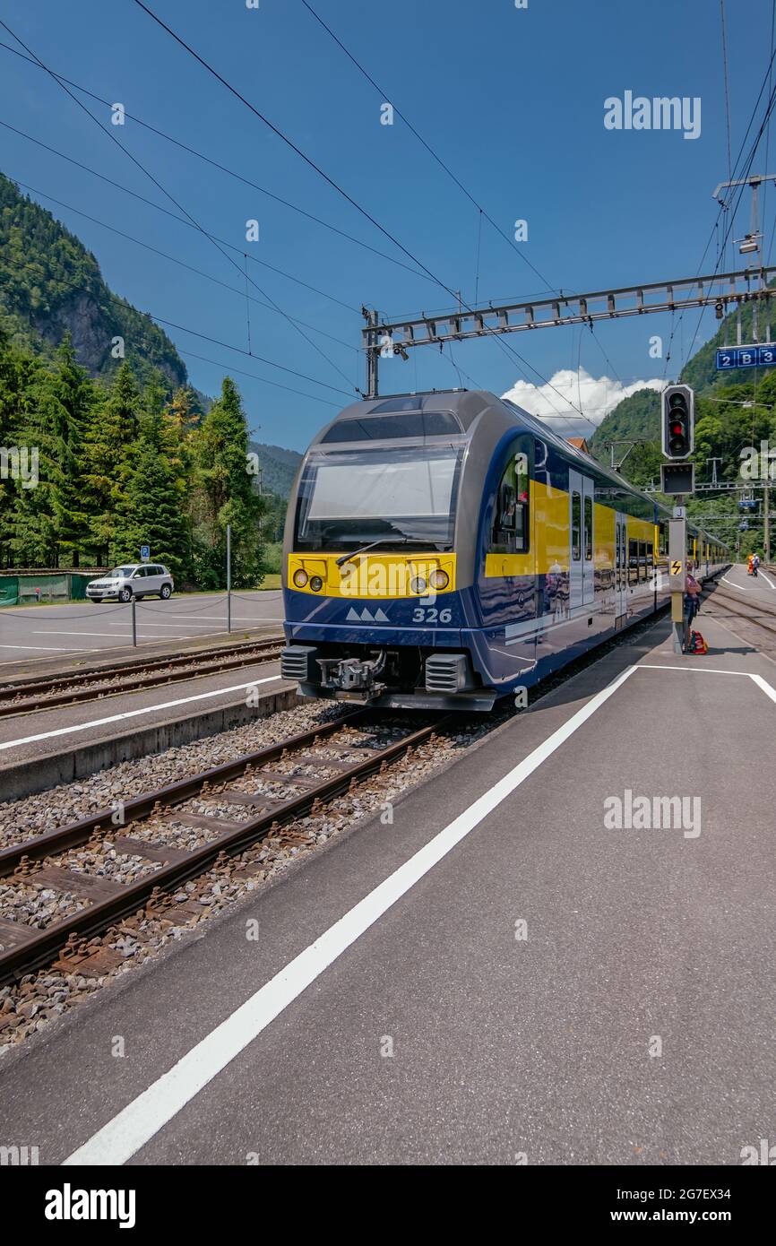 Bernese Oberland Train - Swiss Alps in the Summer - Grindelwald ...