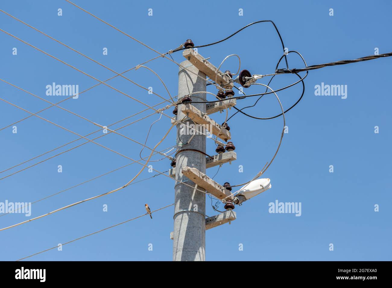 Powerline utility hi-res stock photography and images - Alamy