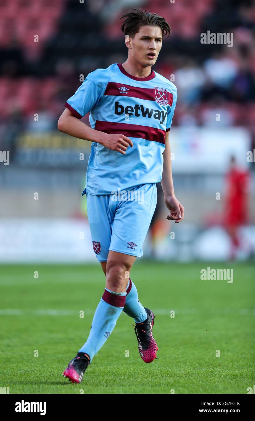 Freddie potts hi-res stock photography and images - Alamy