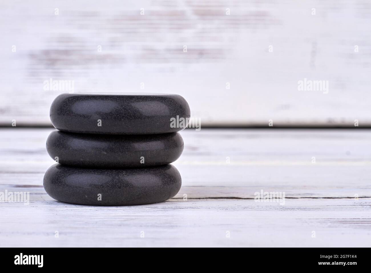 Stack black hot stones hi-res stock photography and images - Alamy