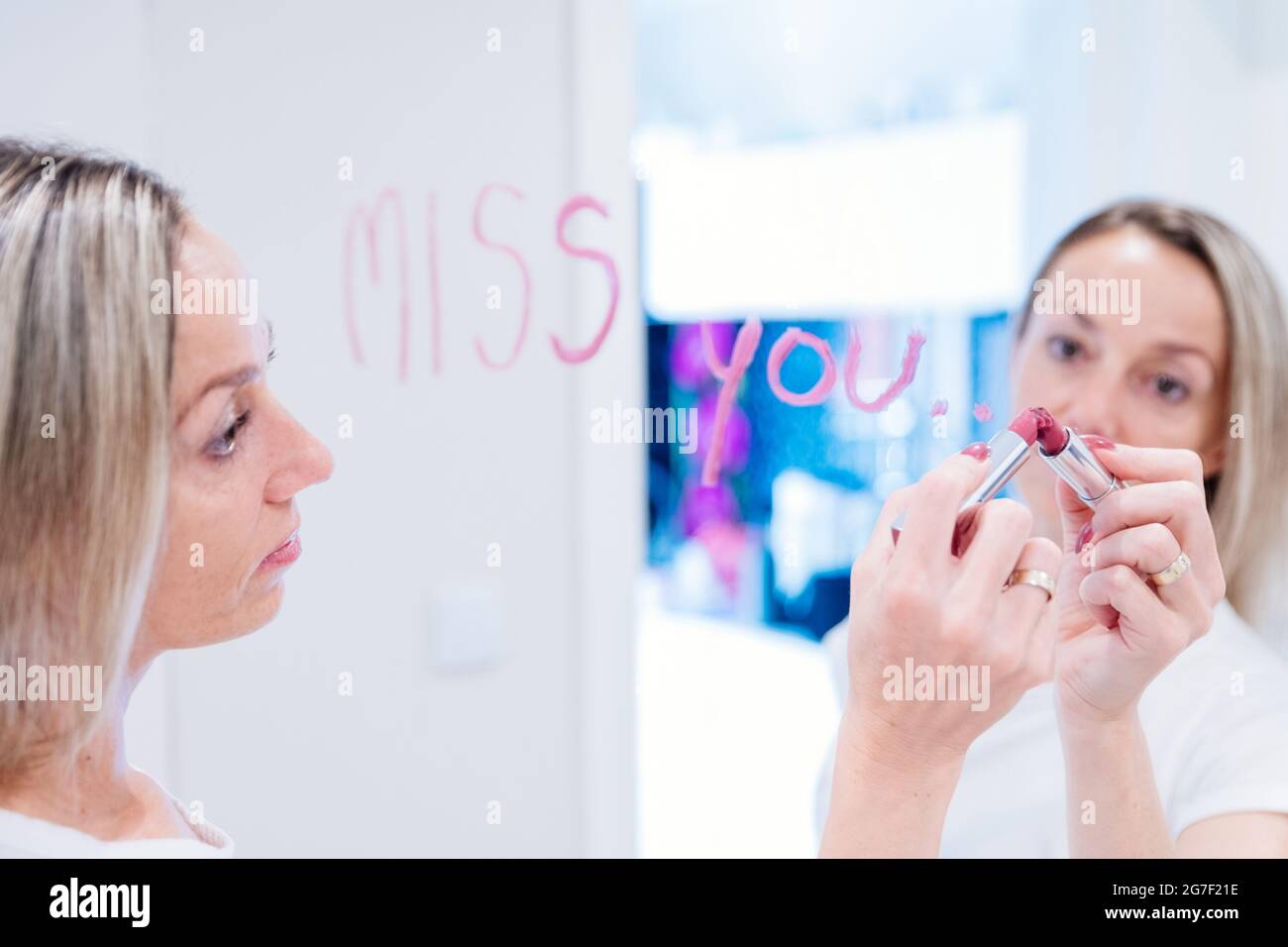 Miss mirror hi-res stock photography and images - Alamy