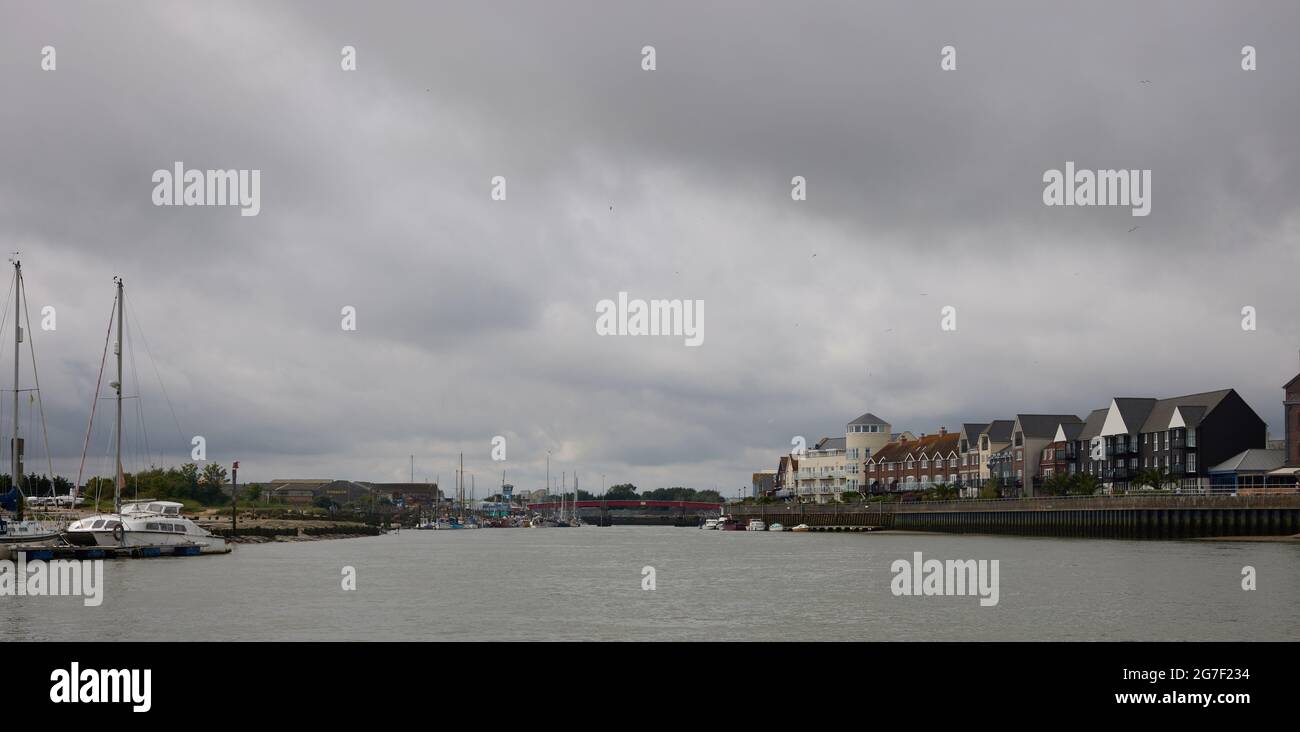 General view of the River Arun in Littlehampton, West-Sussex, England ...