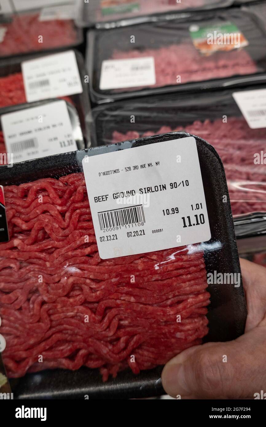 Packages of beef cuts on Sale in a New York City Supermarket, USA, 2021 ...