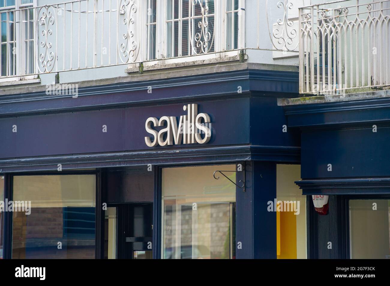Windsor, Berkshire, UK. 13th July, 2021. An employee of Savills Estate ...