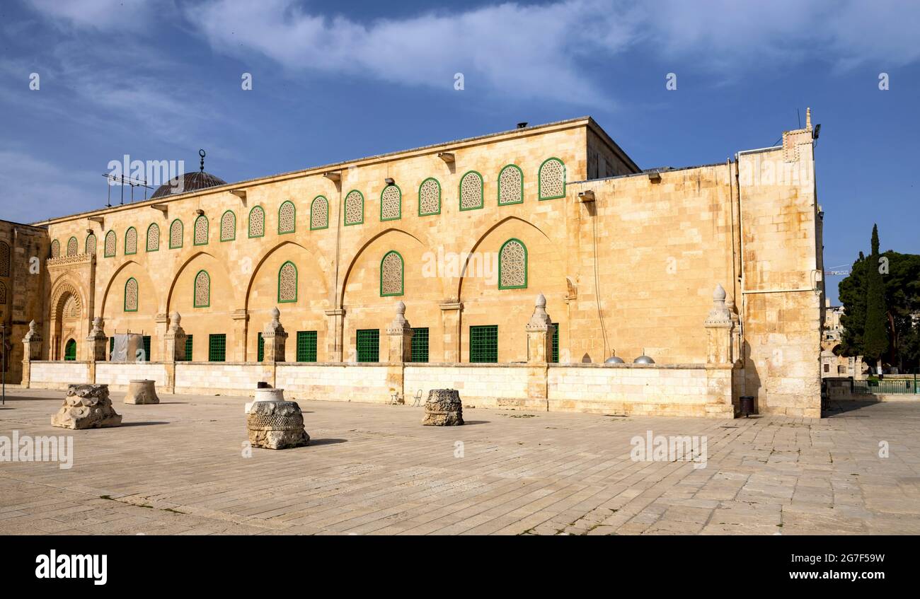 Al-Aqsa Mosque on the Temple Mount in Jerusalem Stock Photo - Alamy