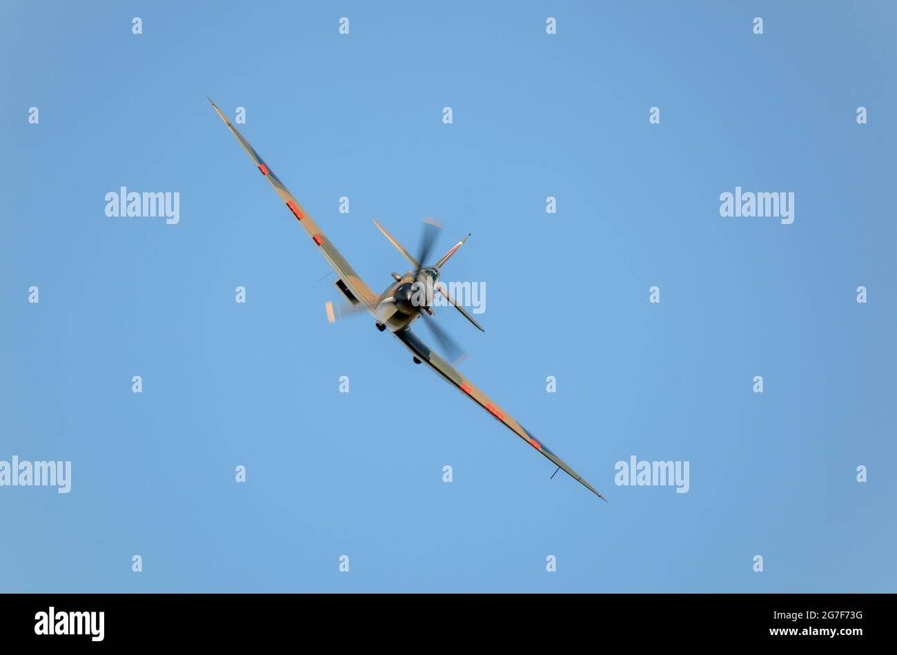 Wwii supermarine spitfire airplane hi-res stock photography and images ...