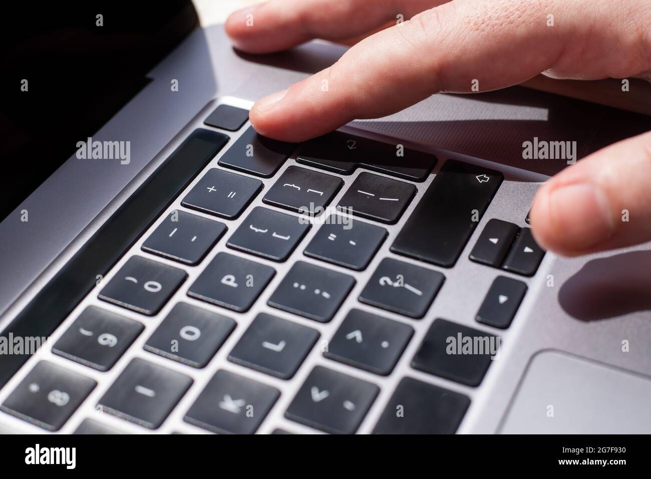 Hands Pointing Pressing Computer Keyboard Keys Typewriting New Ideas ...