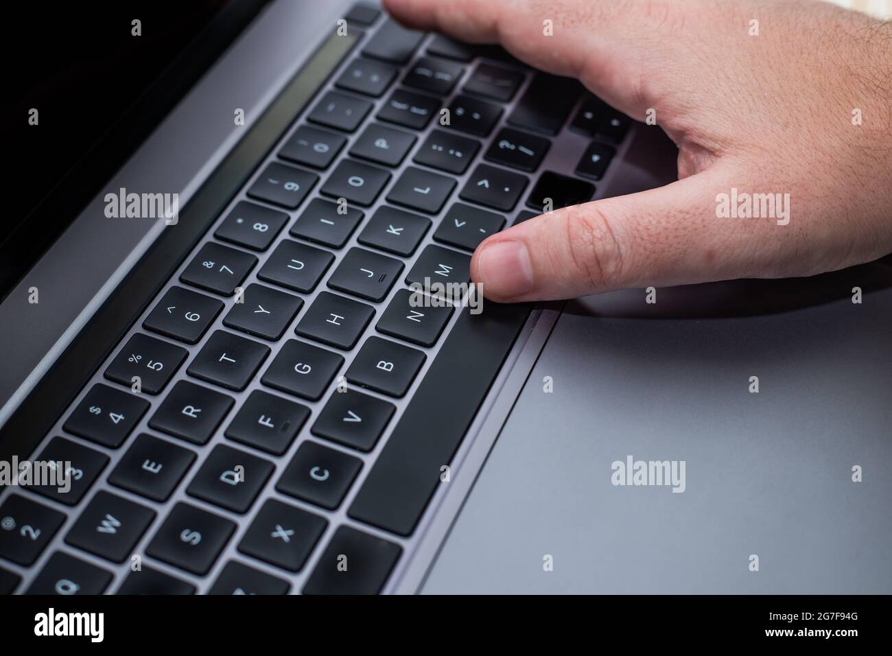 Hands Pointing Pressing Computer Keyboard Keys Typewriting New Ideas ...