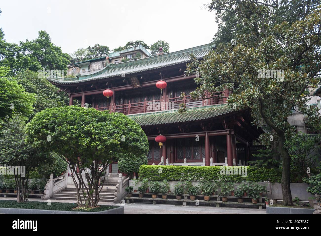 Closeup shot of traditional Chinese monuments in Guangzhou, Hong Kong ...