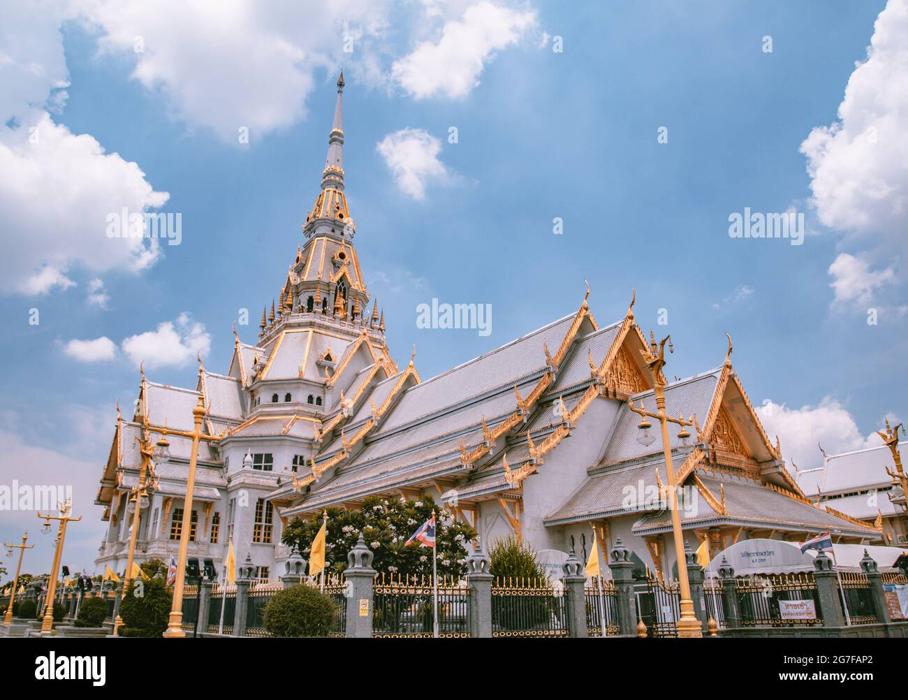 Wat Sothon Wararam Worawihan in Chachoengsao, Thailand Stock Photo - Alamy