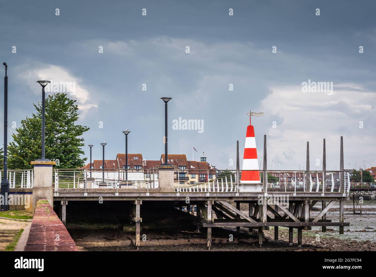 The Waterfront Boardwalk in the village of Hythe, Hampshire, England ...