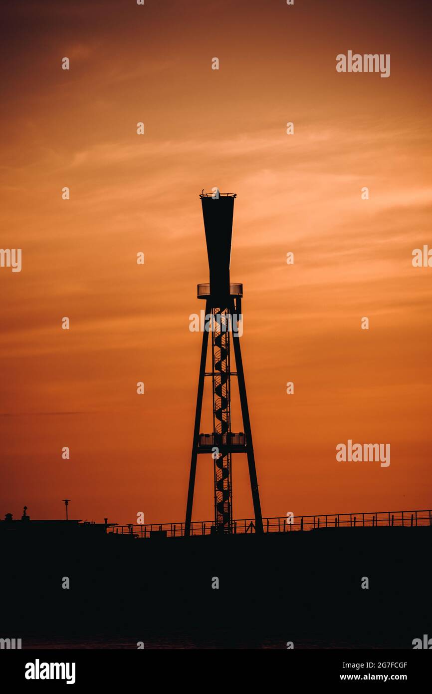 Drilling tower hi-res stock photography and images - Alamy