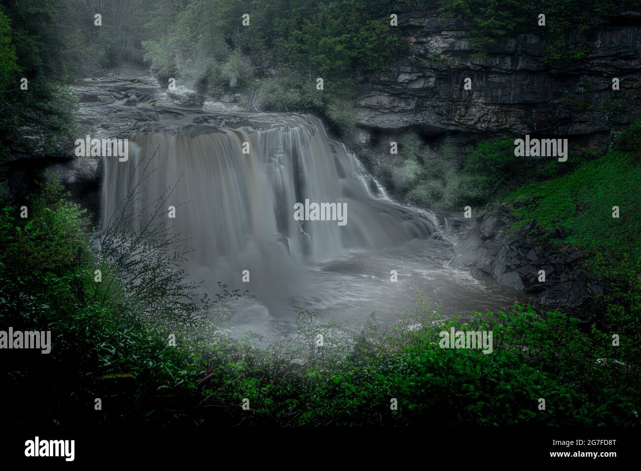 Black waterfalls wv hi-res stock photography and images - Alamy