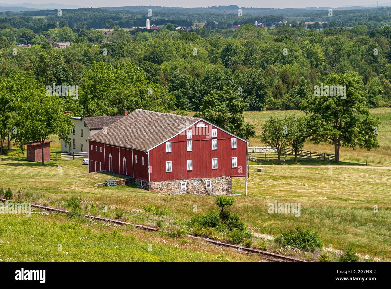 Gettysburg, PA, USA - June 15, 2008: Huge red-walled barn and farm ...