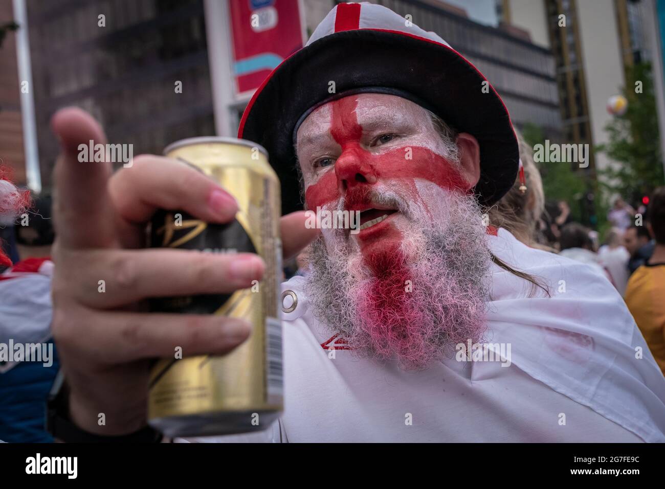 English fans wembley hi-res stock photography and images - Alamy