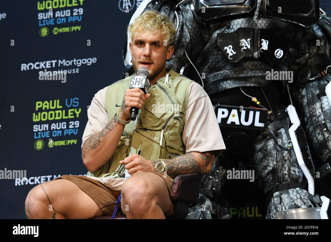 Jake paul hi-res stock photography and images - Alamy