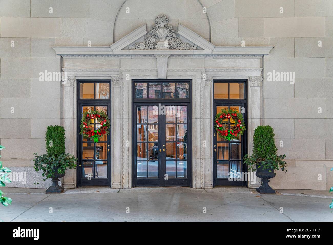 1 Sutton Place South is a luxury apartment building designed by Rosario ...