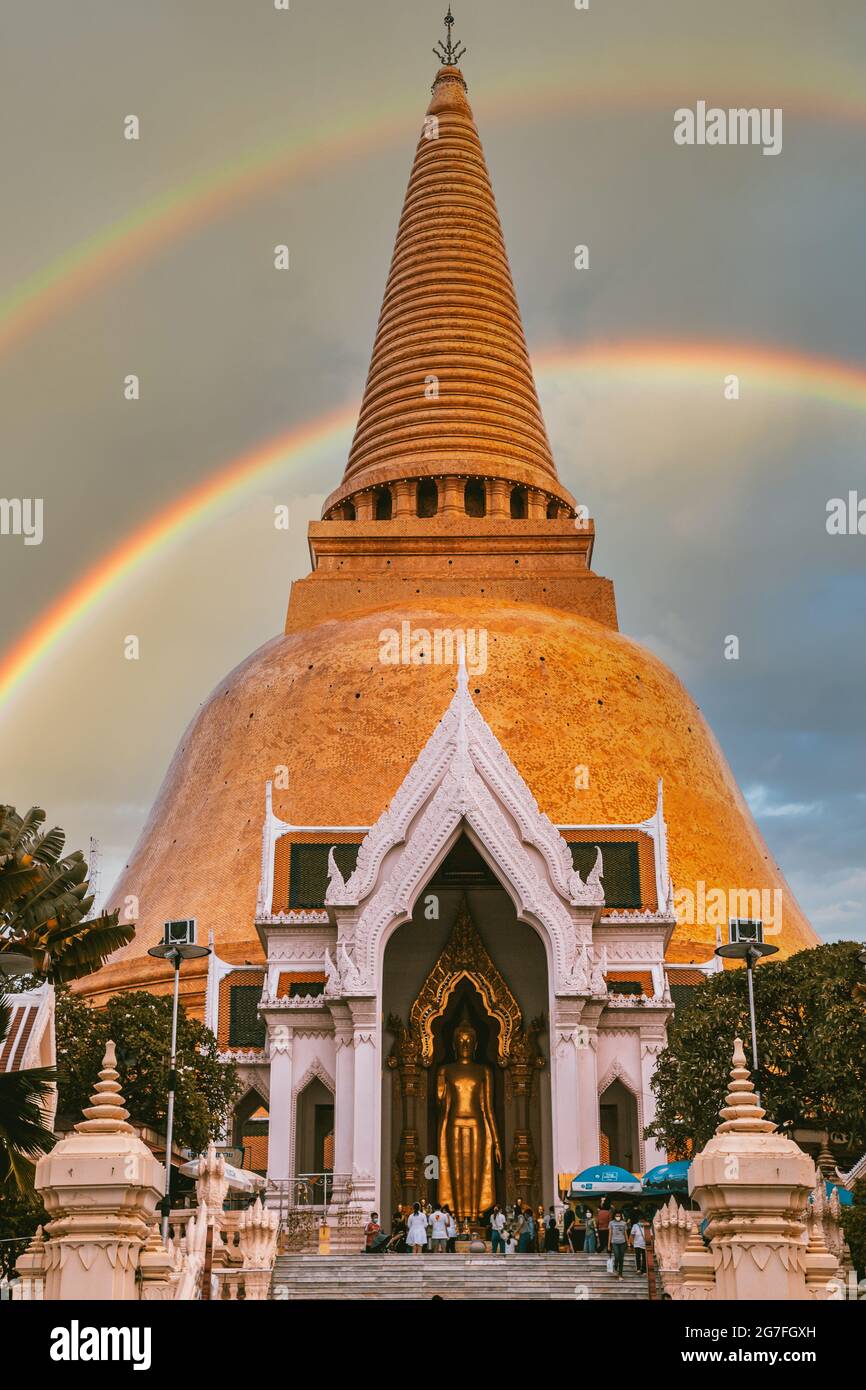 Phra pathom chedi hi-res stock photography and images - Alamy