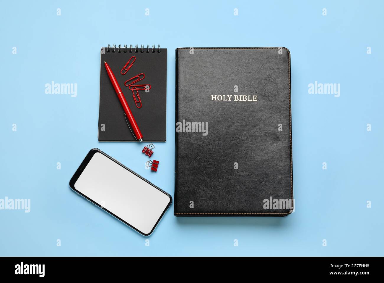 Bible mobile phone hi-res stock photography and images - Alamy