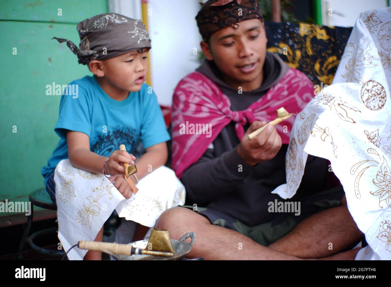 Batik workshop hi-res stock photography and images - Alamy