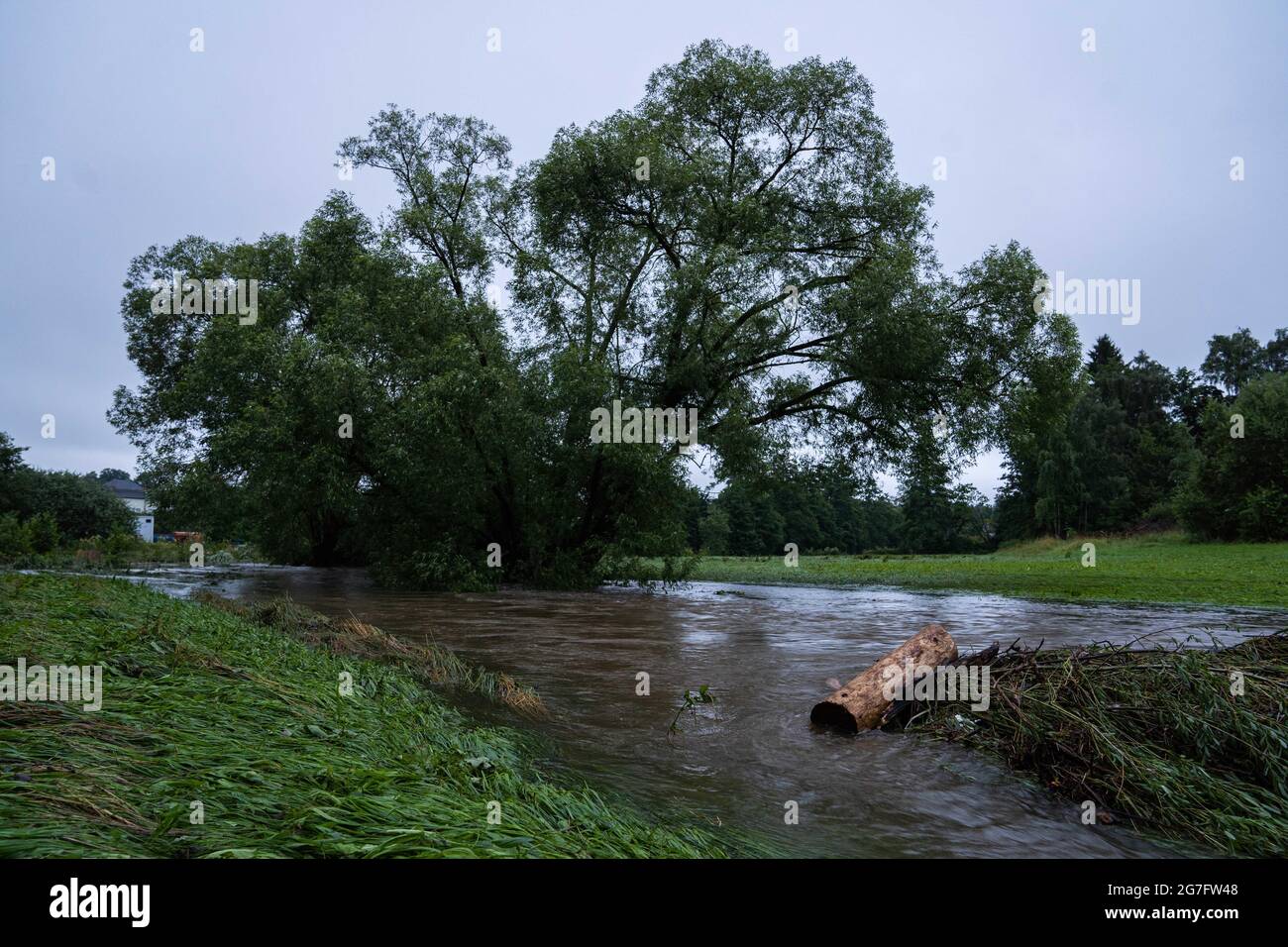 Selbitz, Germany. 14th July, 2021. The Selbitz has become a raging ...