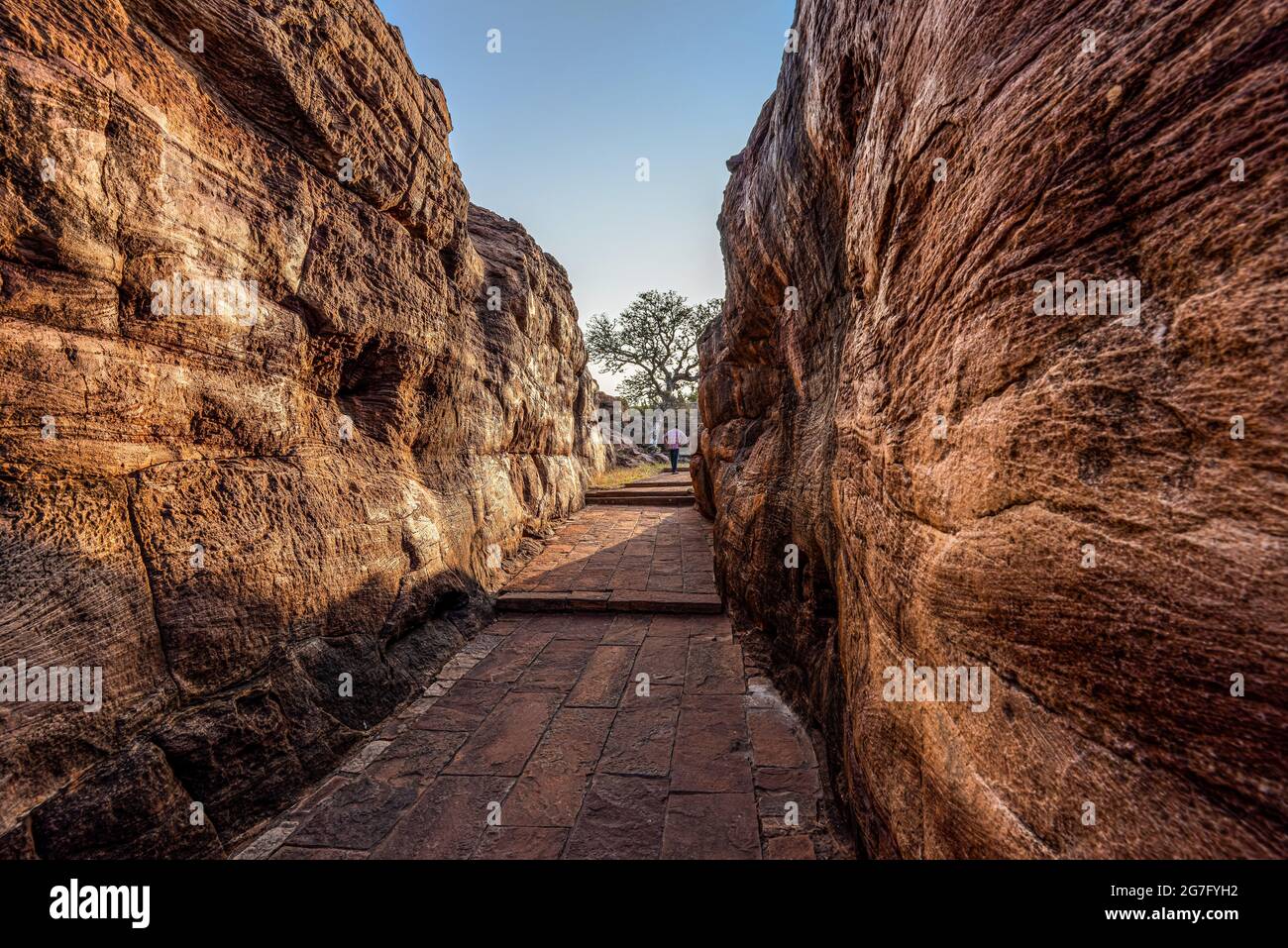 Path through steep cliffs, Entrance for lower and upper Shivalaya in ...