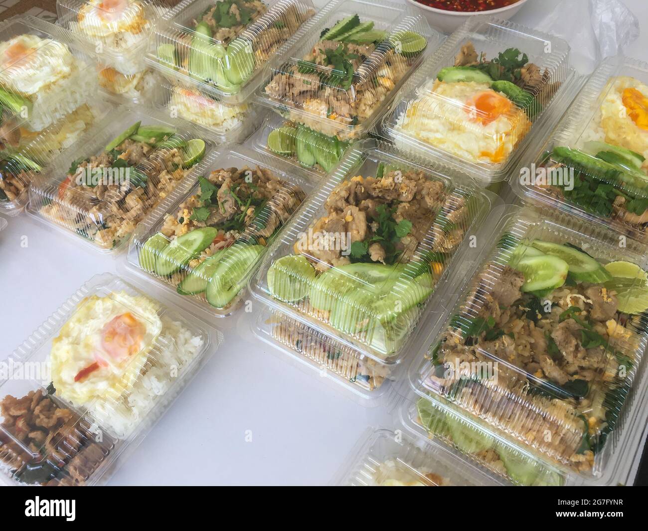 Fresh Thai street food lunch box for takeaway Stock Photo - Alamy