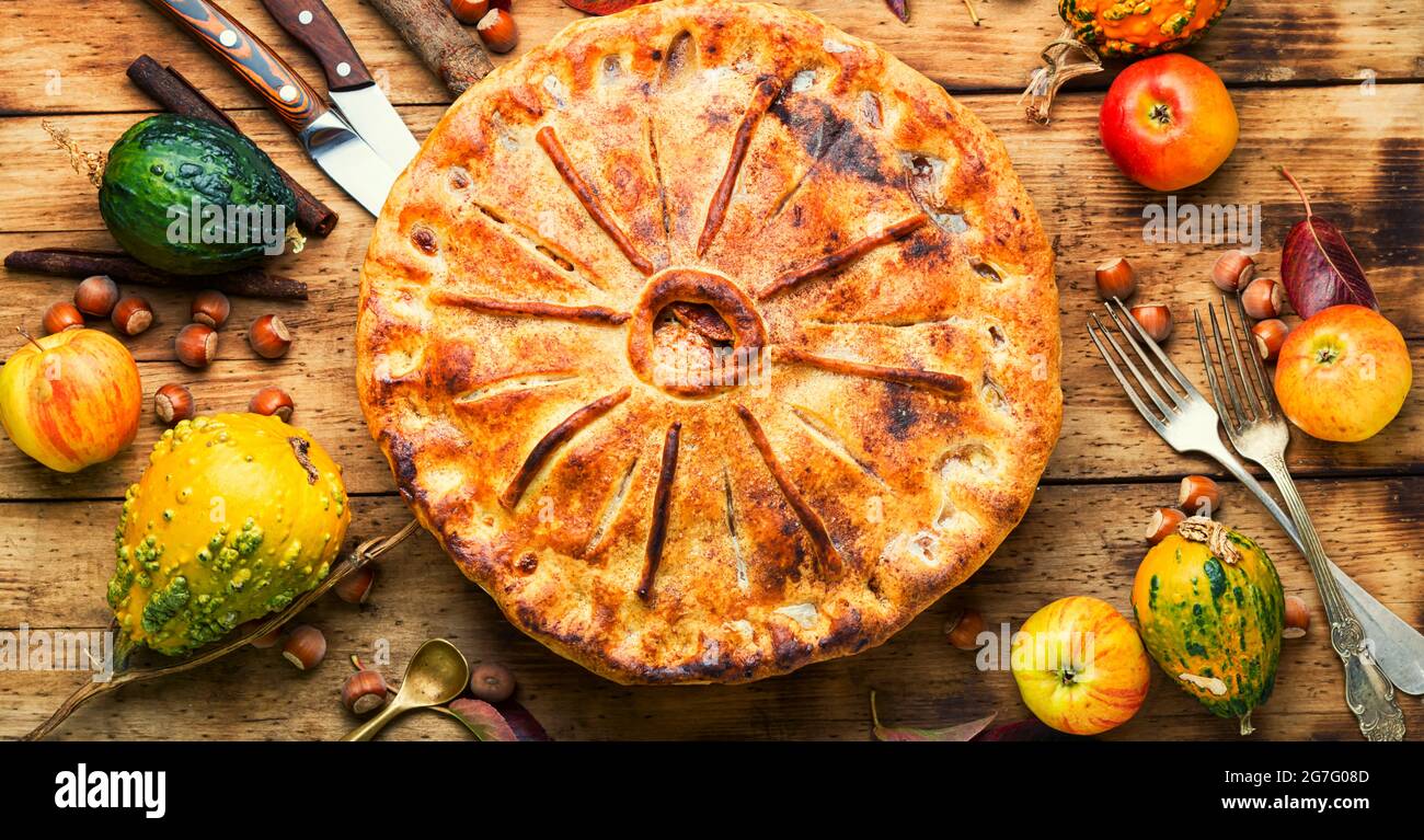 Sweet autumn dessert, homemade autumn apple pie Stock Photo - Alamy