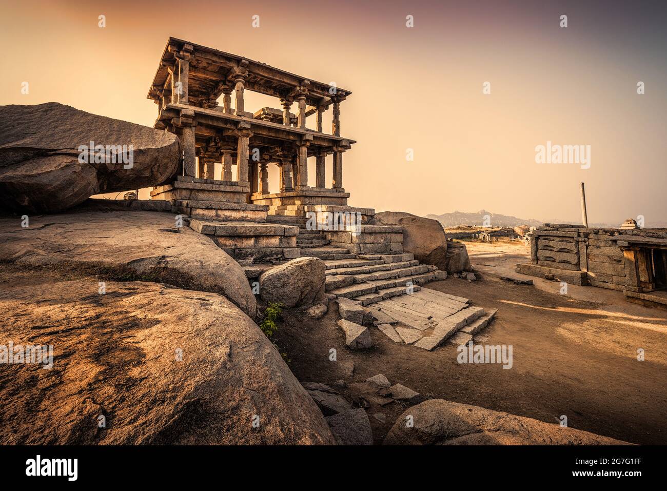 Beautiful ancient architecture of temples on Hemakuta Hill in Hampi ...