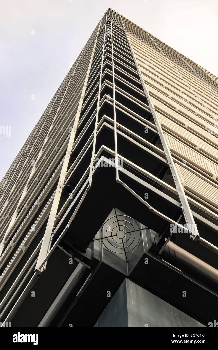 Edge of high rising office building Stock Photo - Alamy