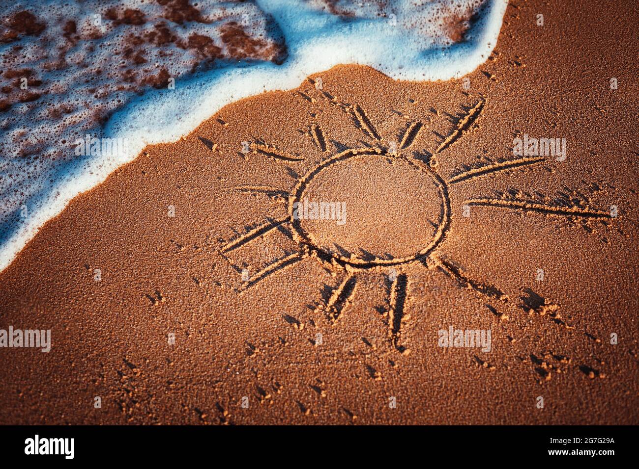 Beach sunset drawing hi-res stock photography and images - Alamy