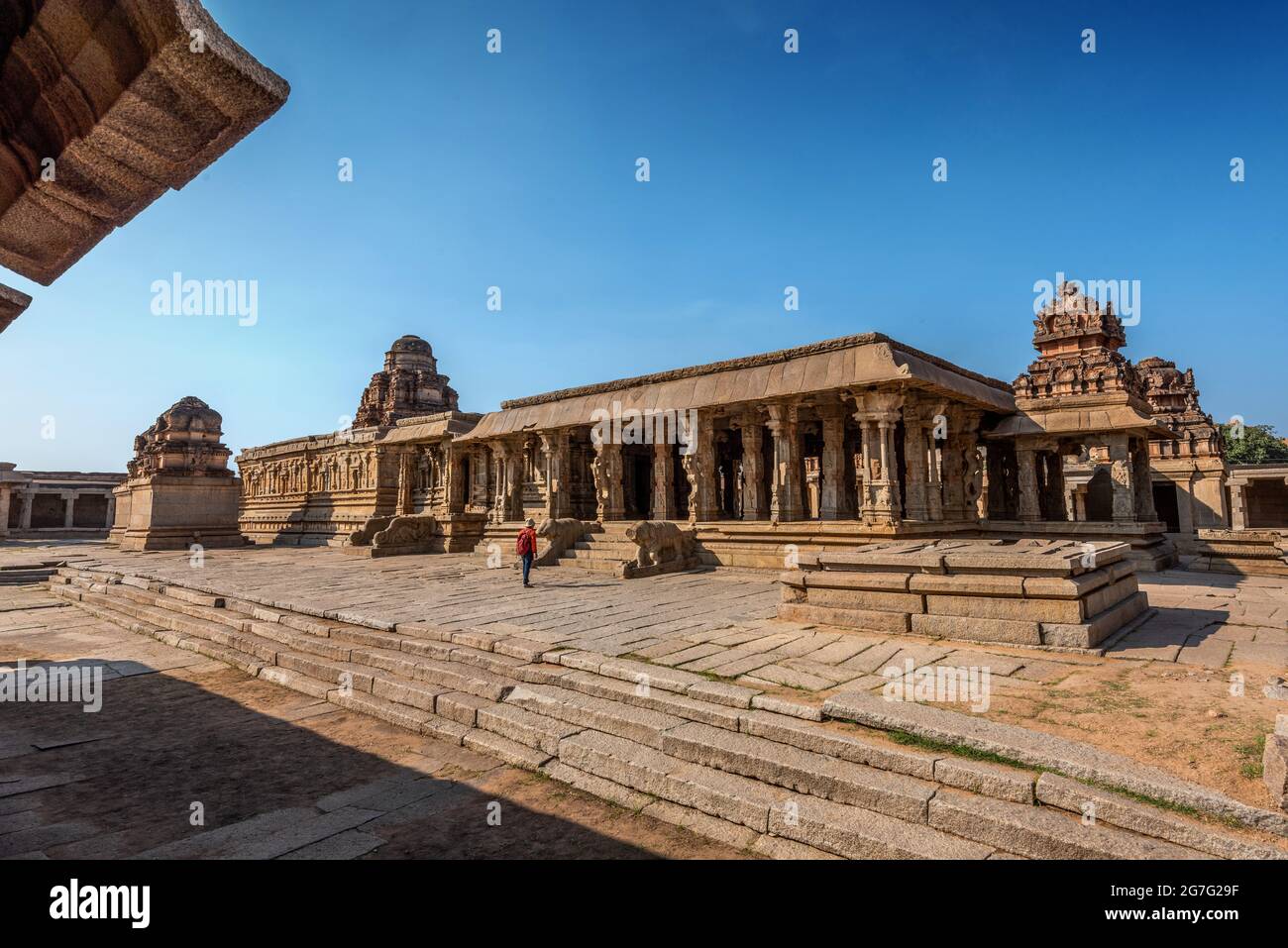 Beautiful ancient architecture of Sri Krishna temple ruins in Hampi ...