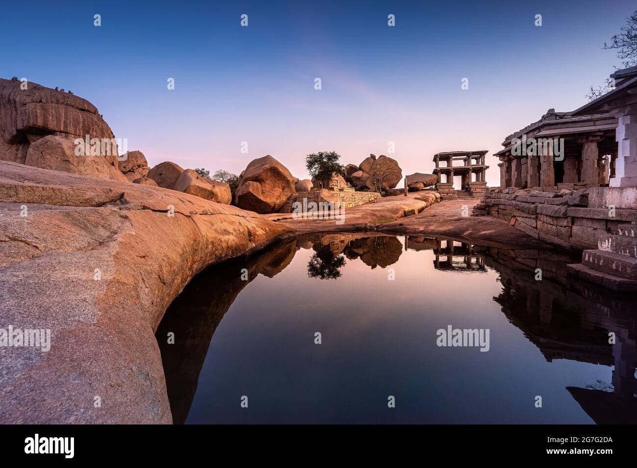 Beautiful ancient architecture of temples on Hemakuta Hill in Hampi ...