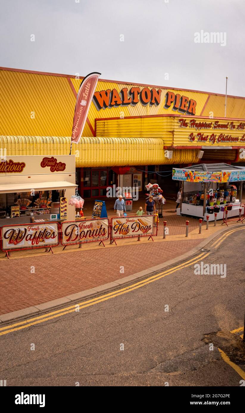 Walton Pier, Walton-on-the-Naze, Essex, England Stock Photo - Alamy