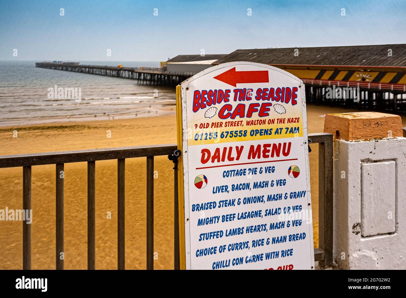 Frinton beach pier hi-res stock photography and images - Alamy