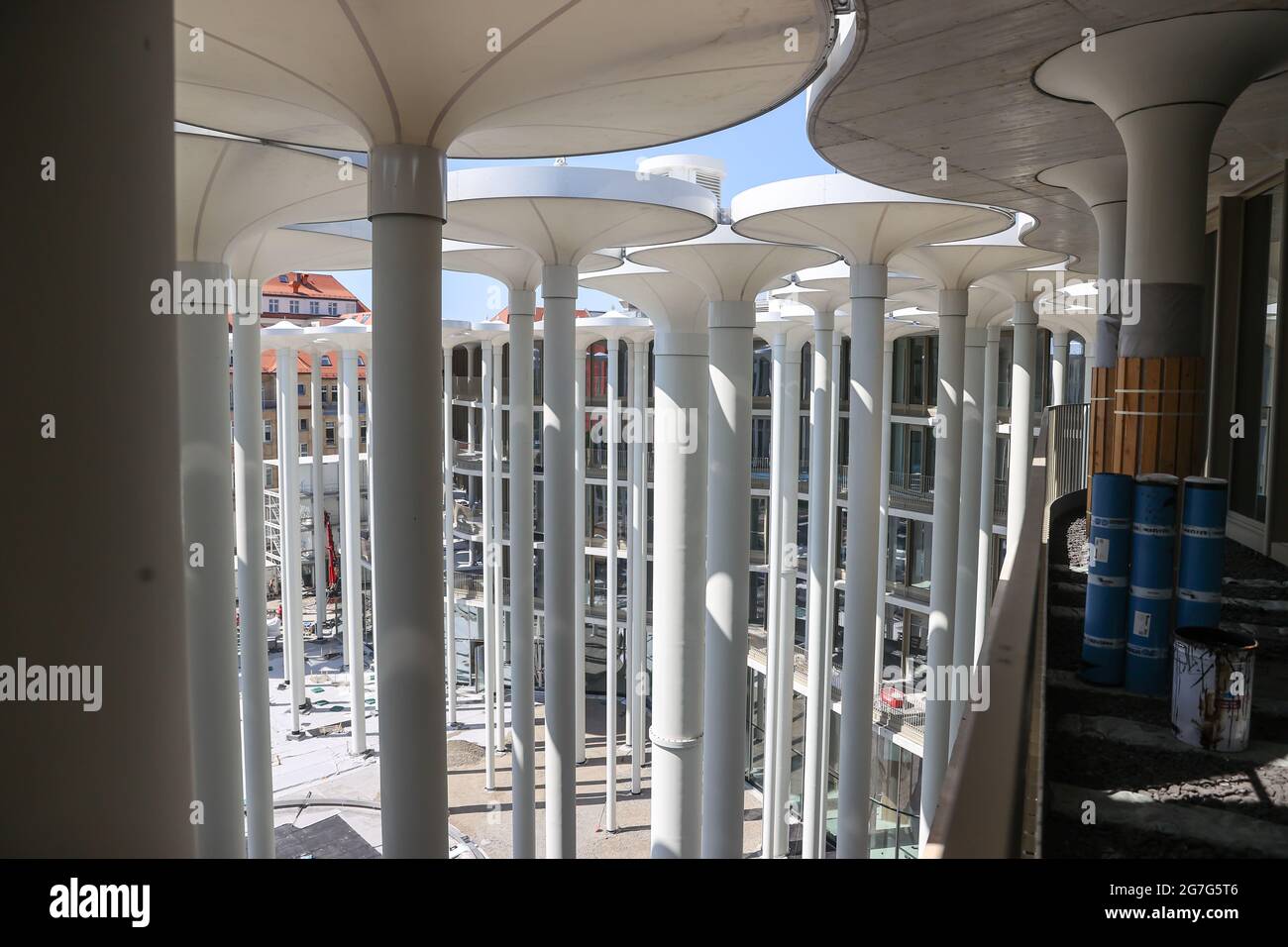 Work progress administration hi-res stock photography and images - Alamy