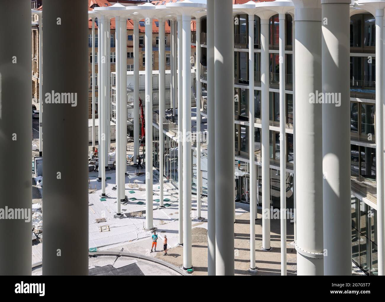 Work progress administration hi-res stock photography and images - Alamy