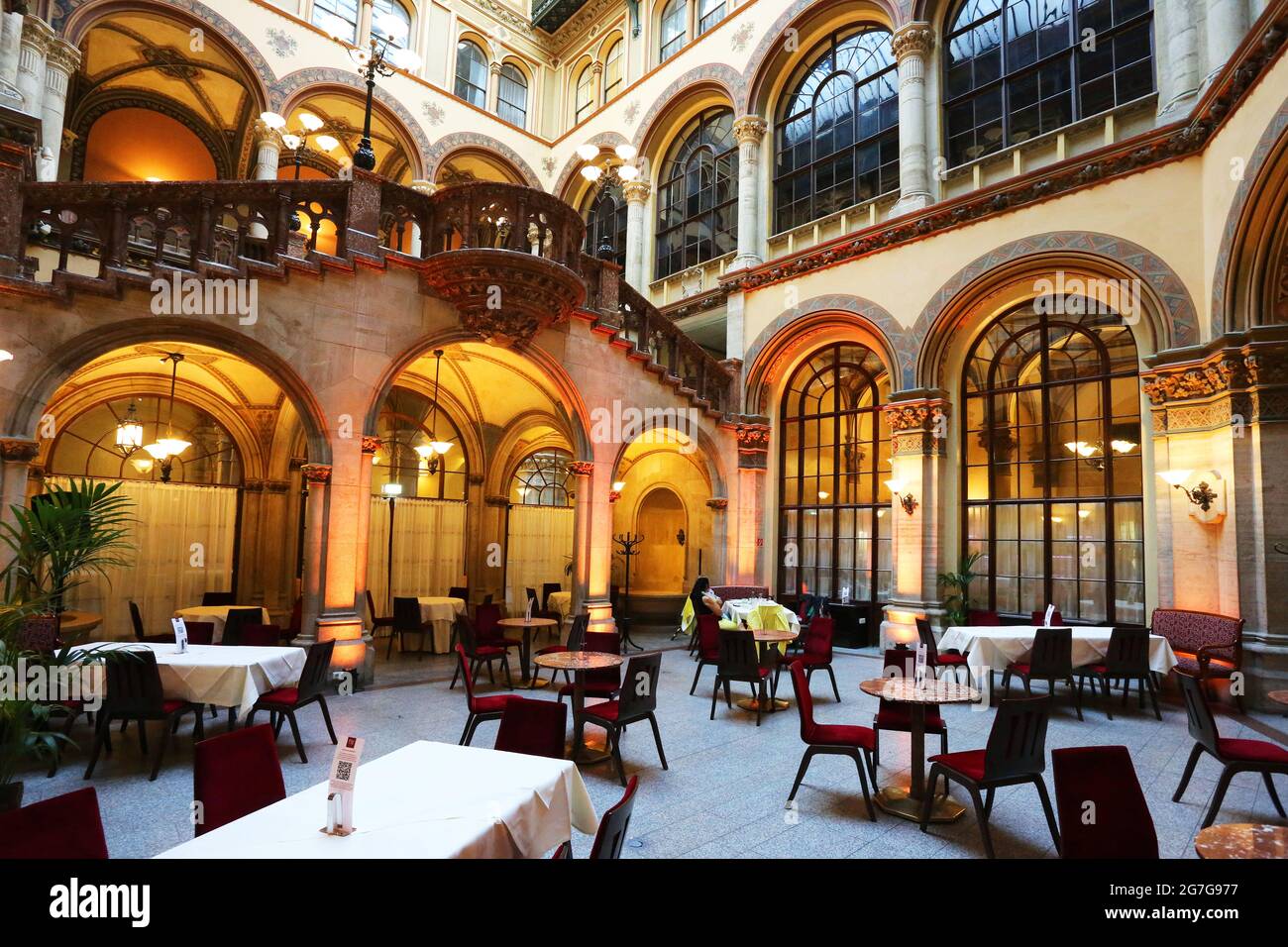 Wien cafehaus hi-res stock photography and images - Alamy