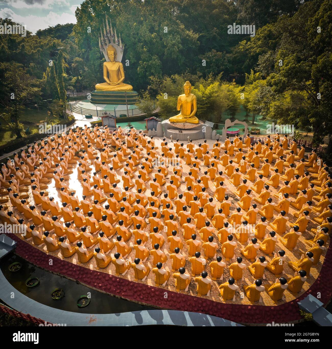 Wat Chak Yai temple, golden buddha and hundreds of monks, in ...