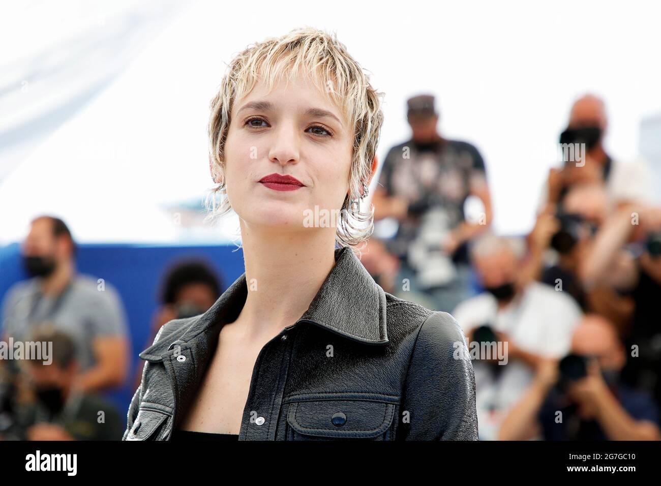 Titane photocall hi-res stock photography and images - Alamy