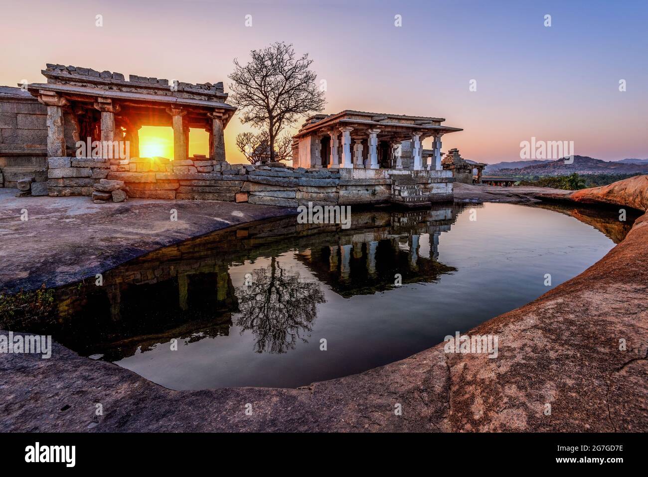 Beautiful ancient architecture of temples on Hemakuta Hill in Hampi ...